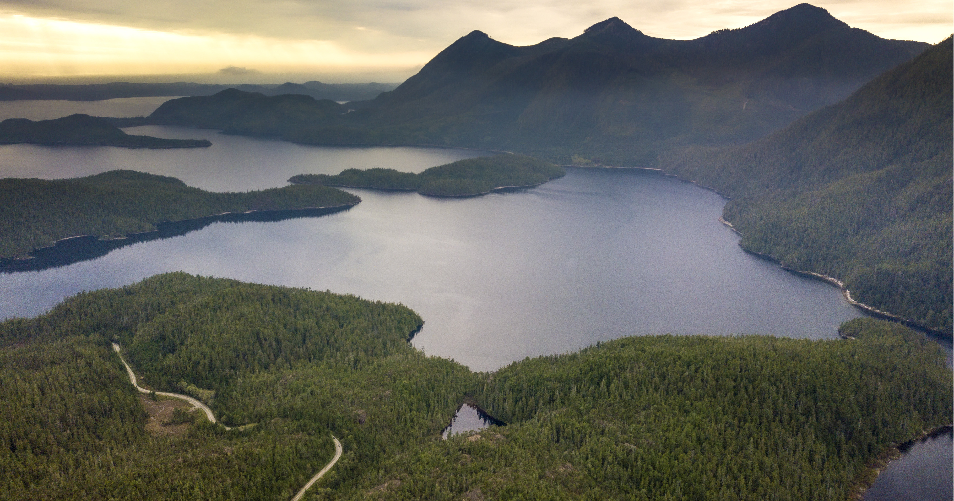 R&C Spotlight - Routes Du Bonheur | Wickaninnish Inn, Tofino, Canada